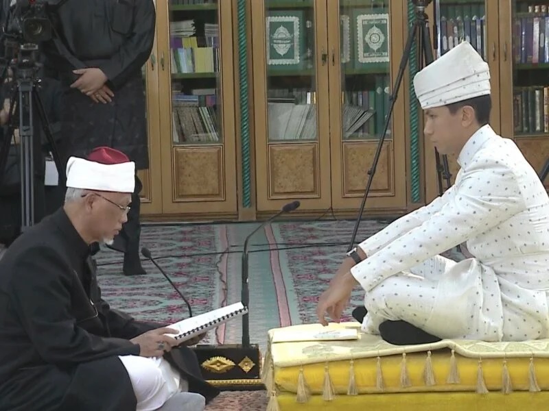 Cận cảnh đám cưới cổ tích của Hoàng tử “hoàng kim” Brunei