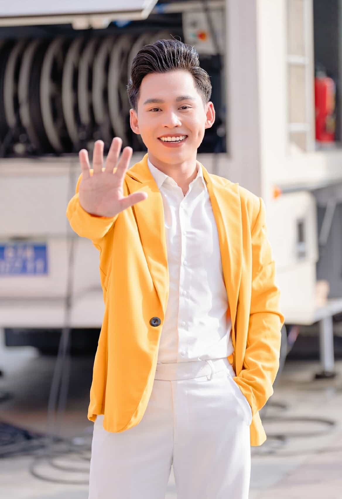 MC - ca sĩ Quang Khải qua đời ở tuổi 27