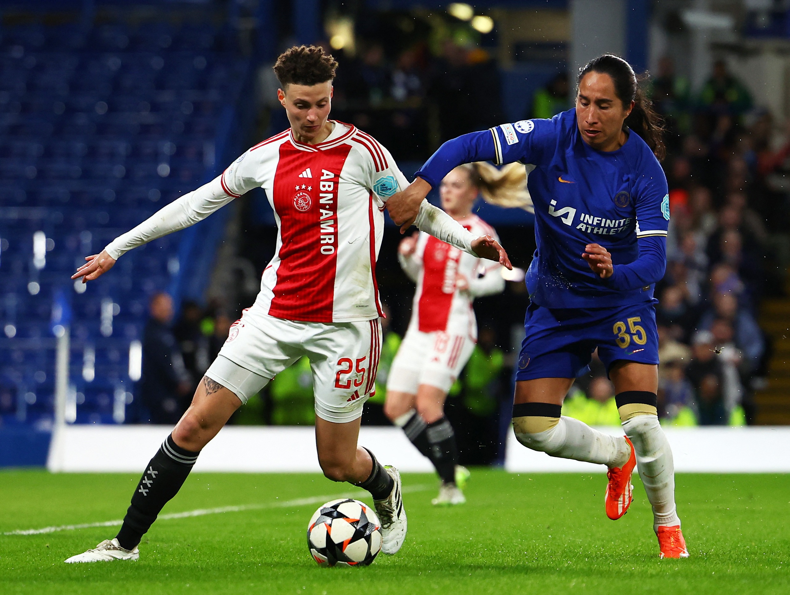 Đại chiến bóng đá Pháp ở UEFA Champions League nữ