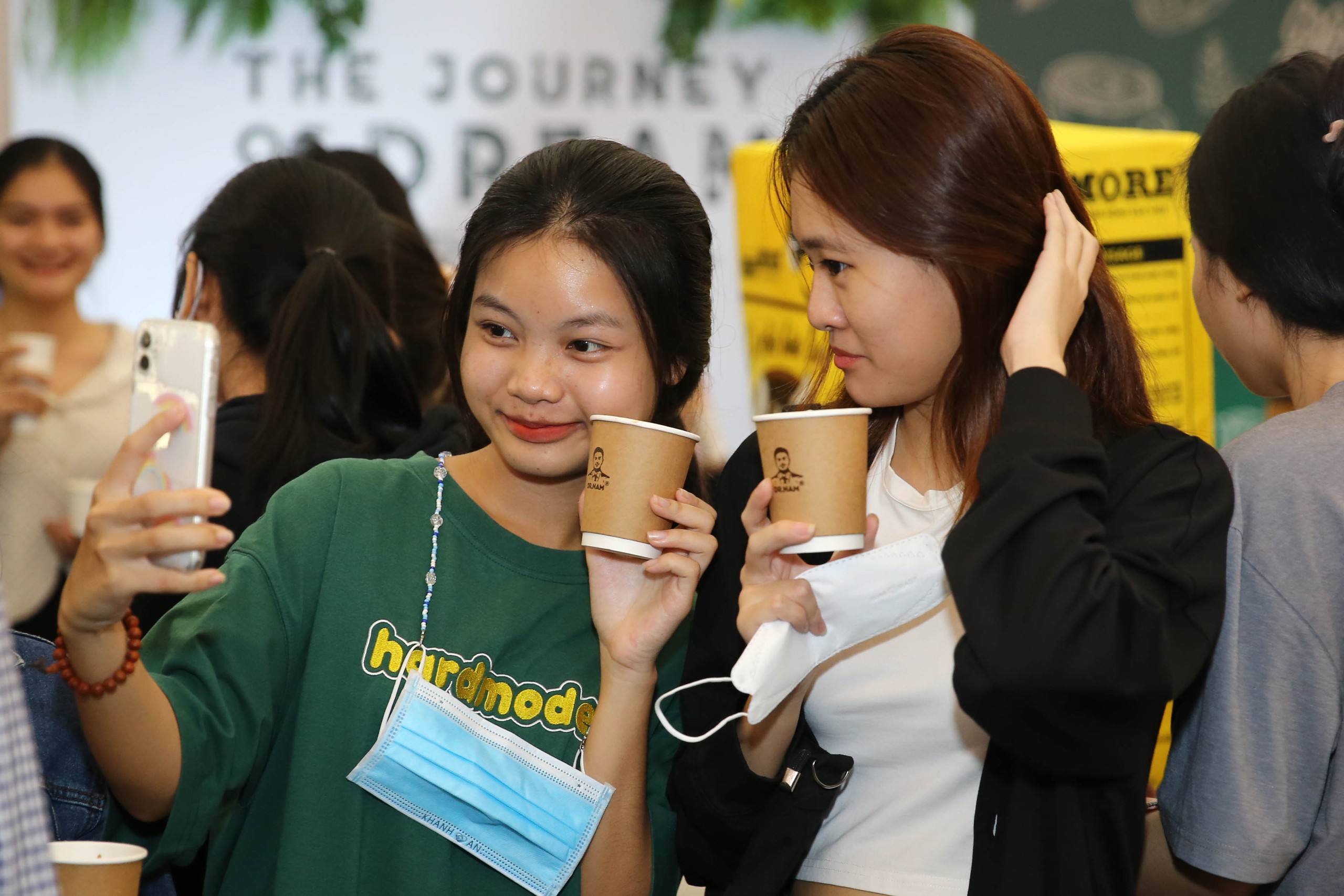 Mời bạn đọc tham gia cuộc thi "Cảm tưởng về cà phê - trà Việt"