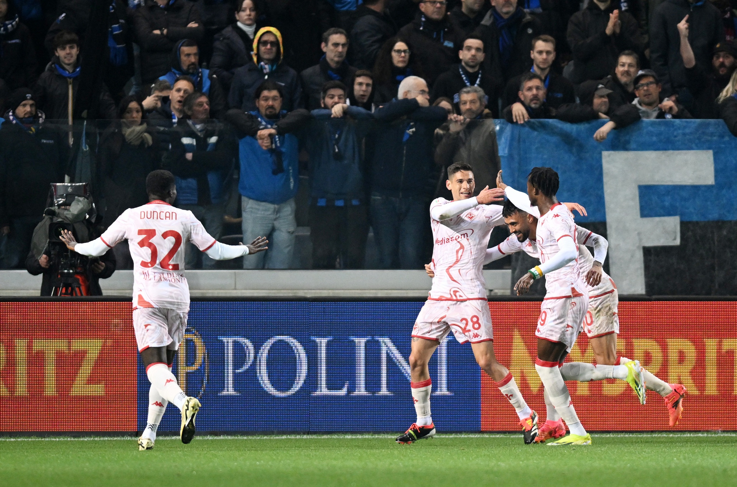 Trận bán kết Coppa Italia kịch tính giữa Atalanta và Fiorentina