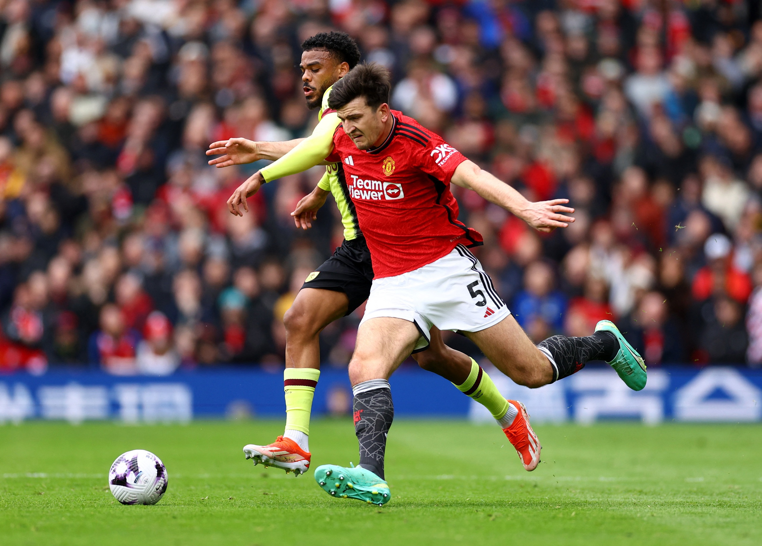 Công làm thủ phá, Man United hết hy vọng đua Top 4 Ngoại hạng