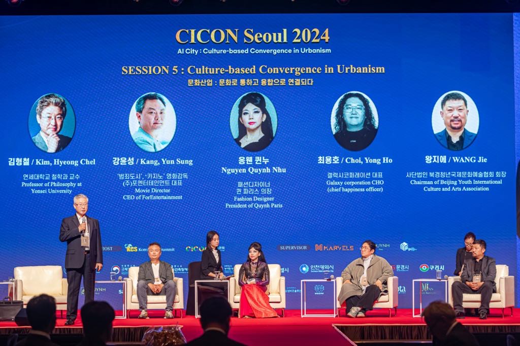 NTK Quỳnh Paris nhận giải thưởng CICON 2024 và trình diễn BST độc đáo