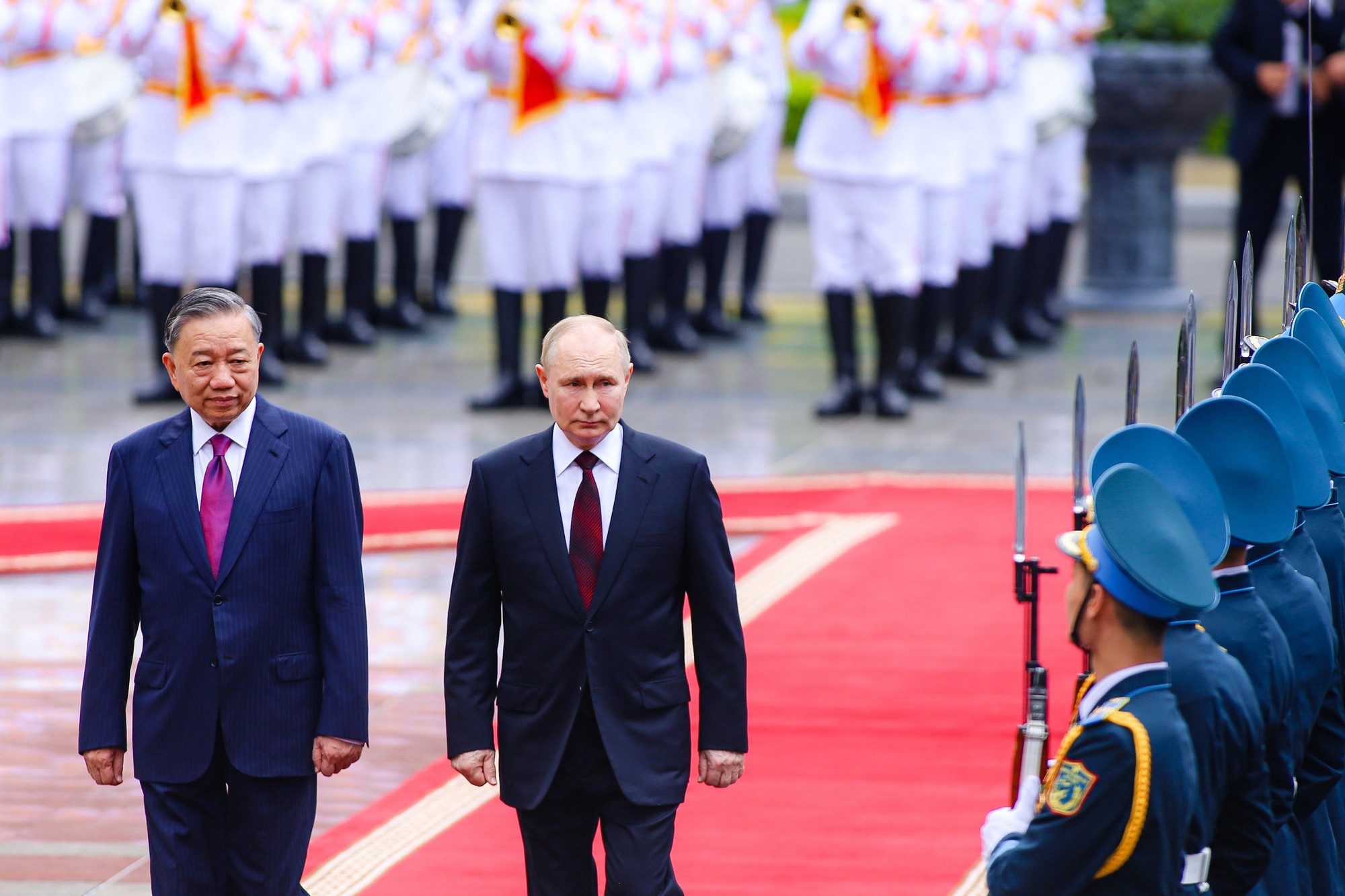 Chủ tịch nước Tô Lâm chủ trì lễ đón chính thức Tổng thống Nga Vladimir Putin