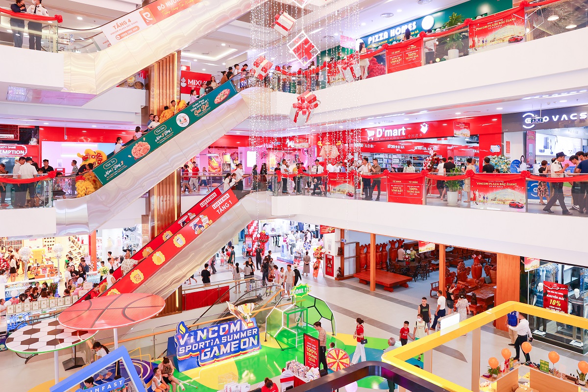 Khai trương Vincom Mega Mall Grand Park và Vincom Plaza Bắc Giang