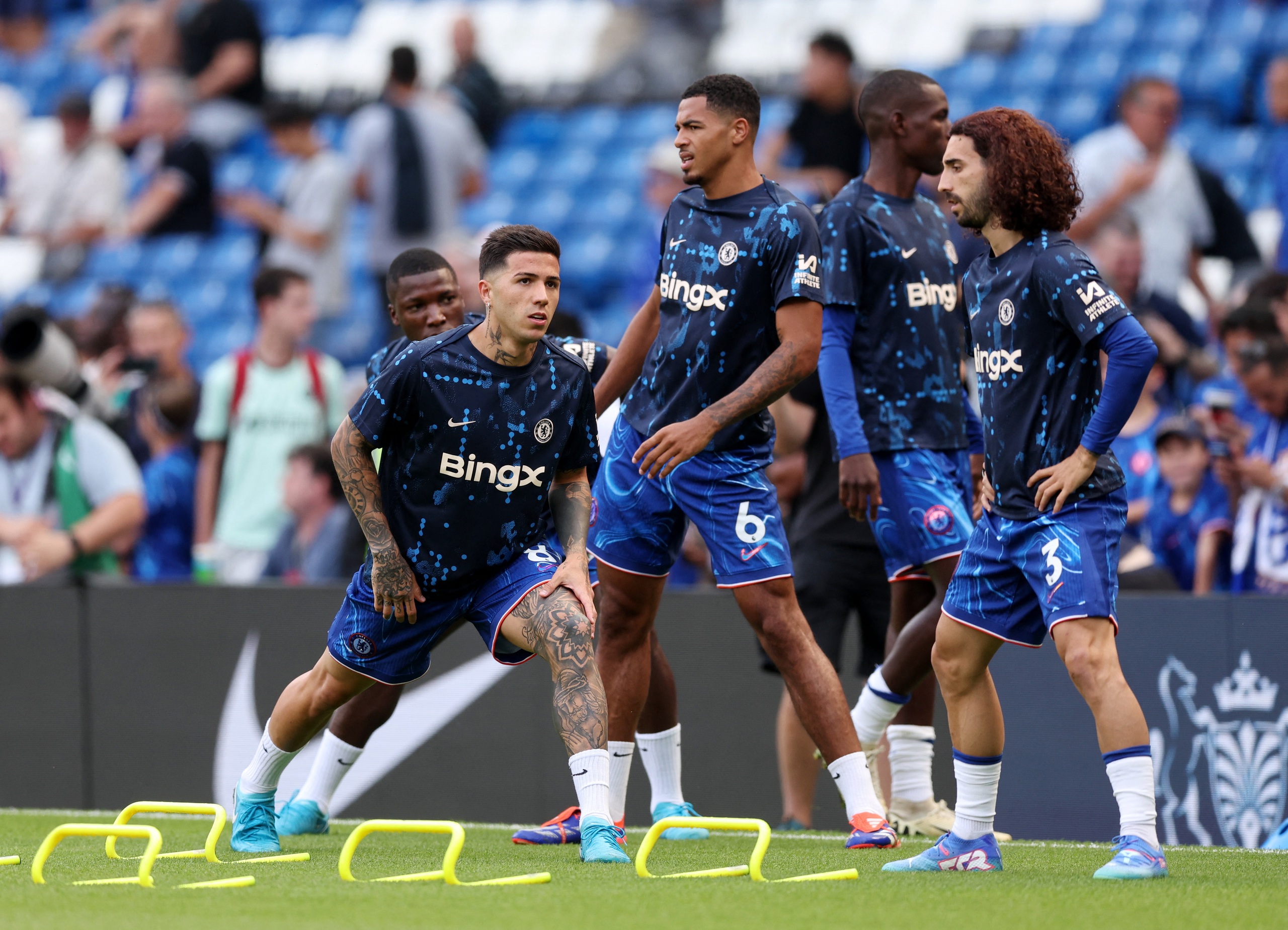 Chelsea thua trận mở màn, Raheem Sterling tuyên bố "dằn mặt" gây sốc