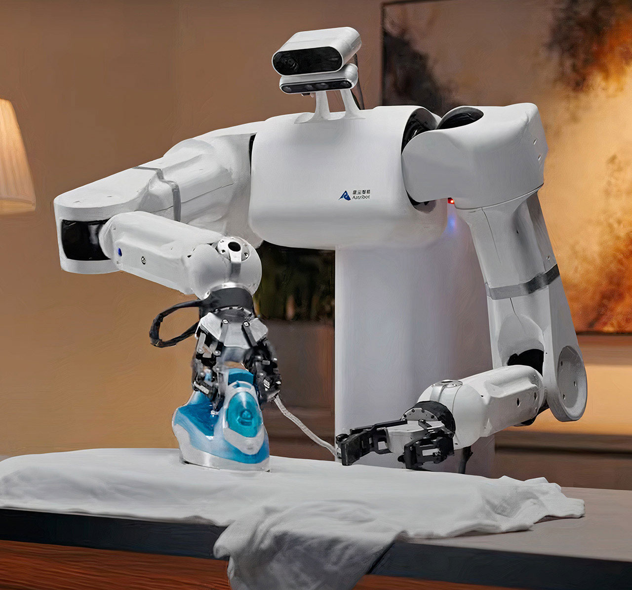 Robot hình người biết pha sữa, ủi đồ, tập Vịnh Xuân quyền...