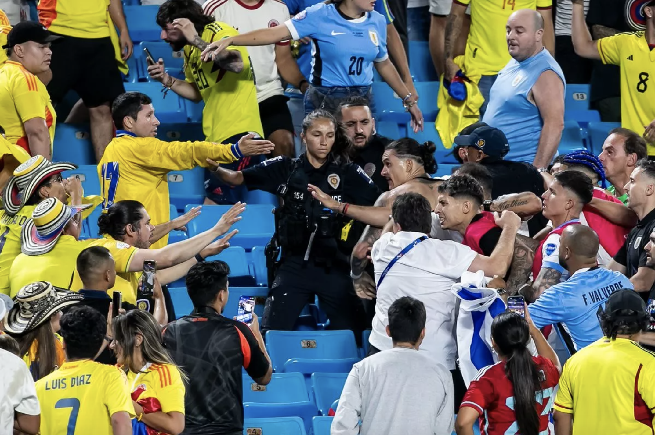 Darwin Nunez bị treo giò 5 trận vì đánh nhau, Liverpool không phản ứng ...