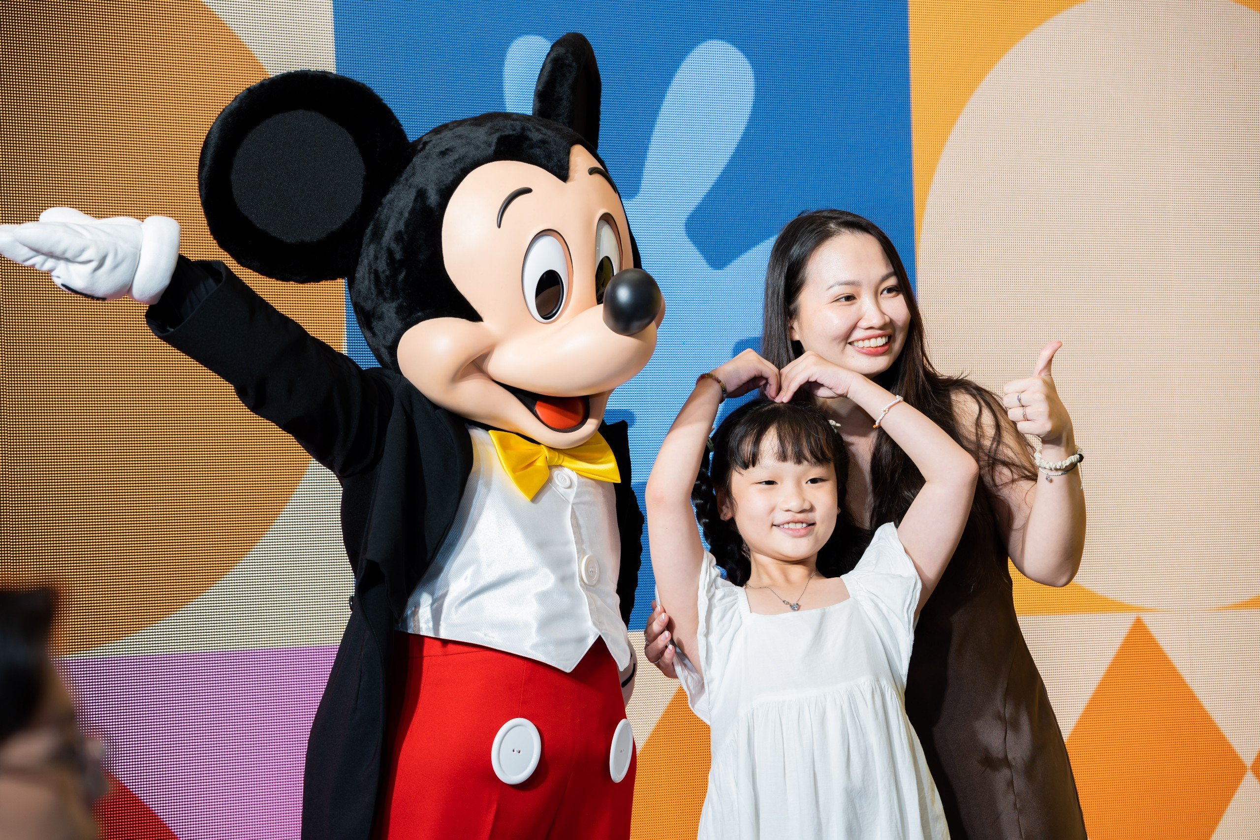 Solite và Disney ra mắt bánh bông lan phiên bản Mickey tại Việt Nam