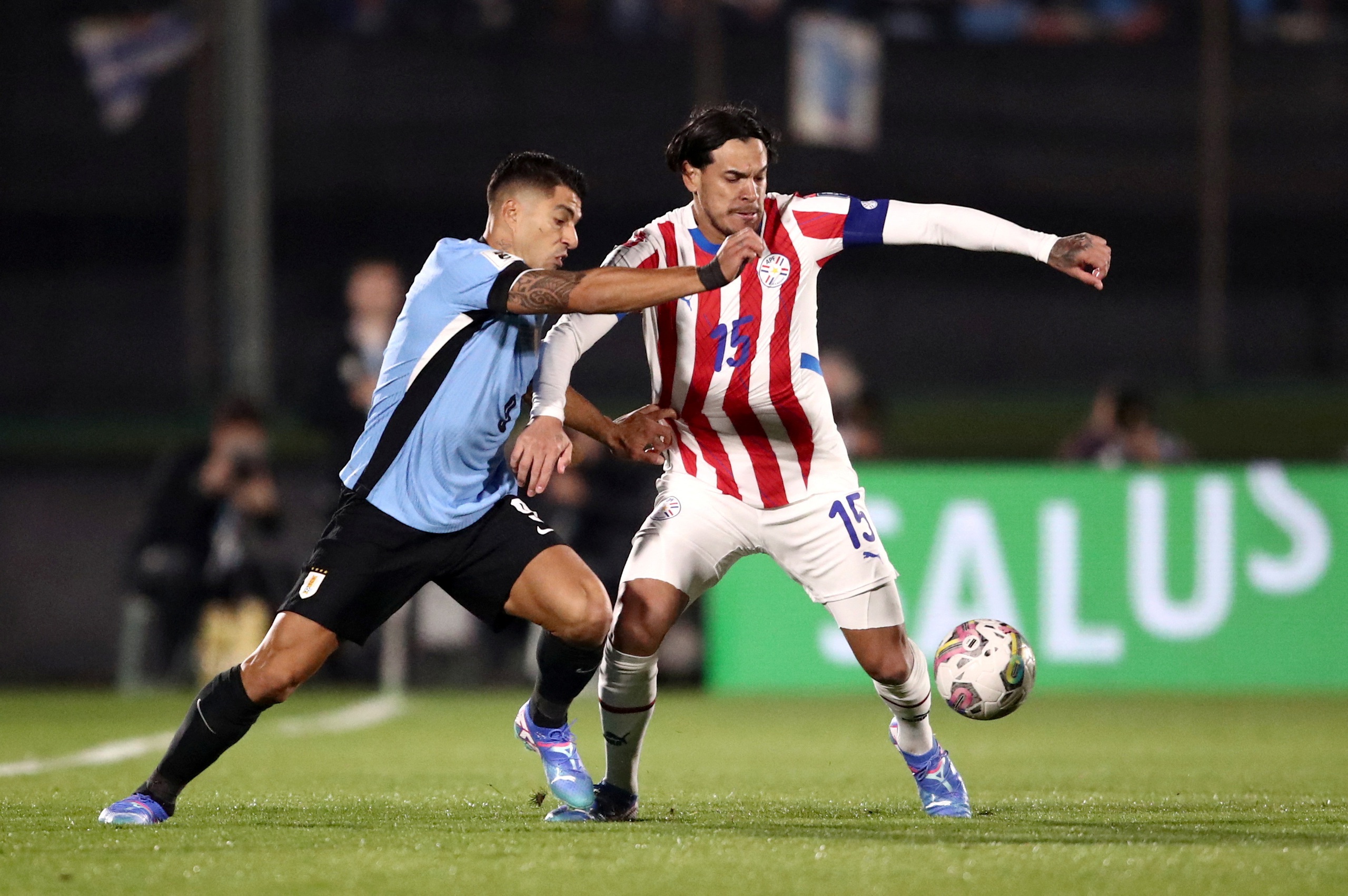 Lời chia tay buồn của Luis Suarez, Brazil mơ tranh Top 4 Nam Mỹ