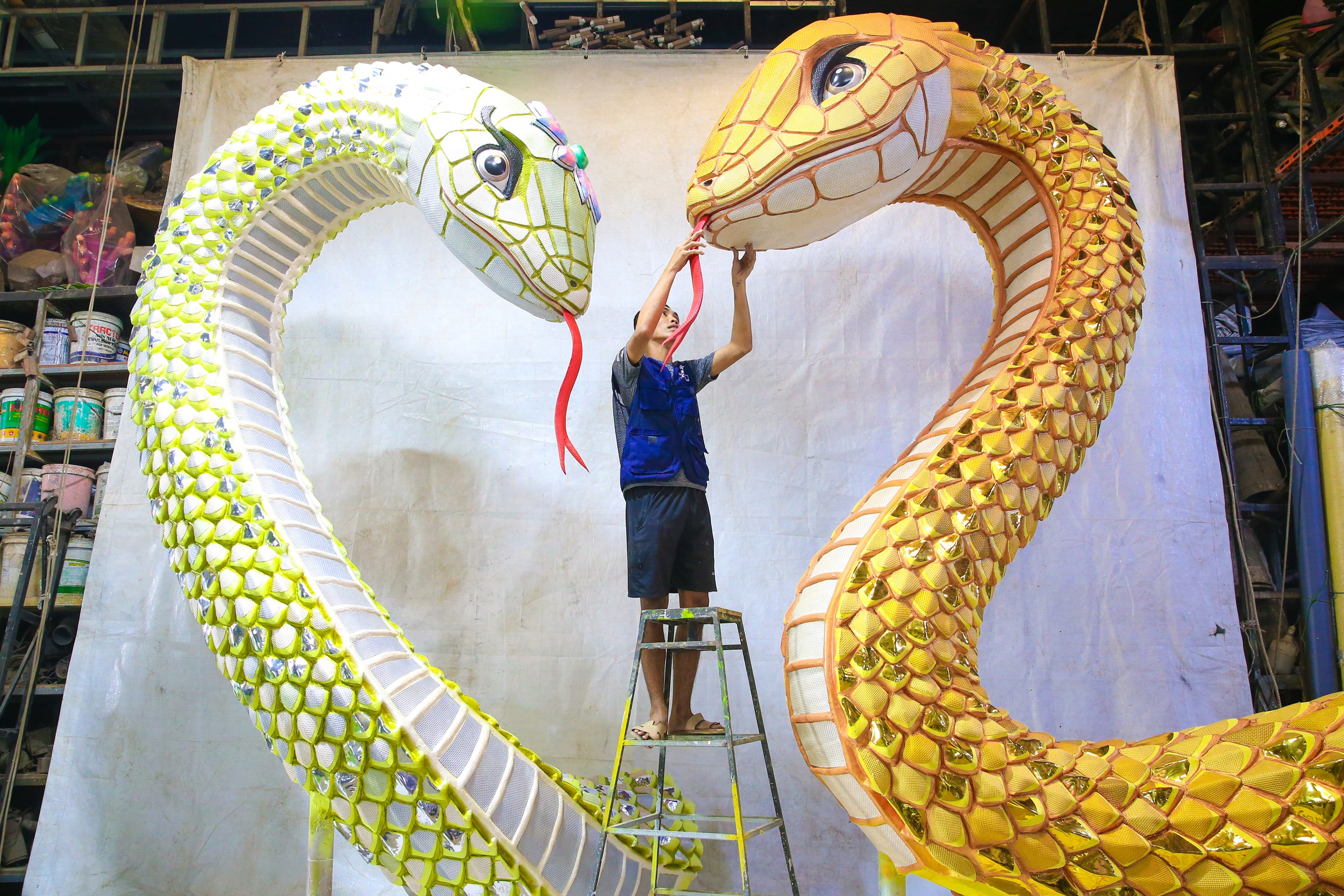 Linh vật rắn của tỉnh, thành nào đẹp nhất Tết Ất Tỵ 2025?