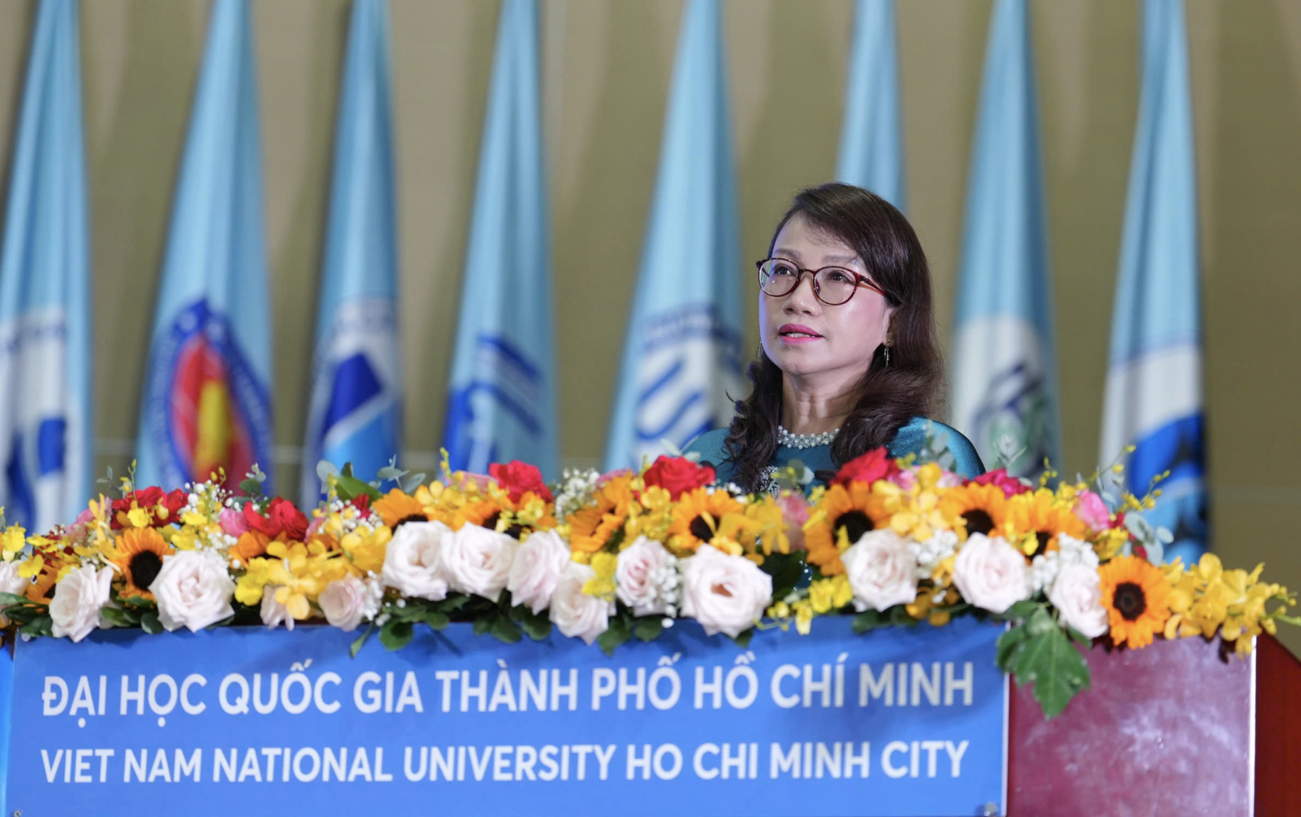 Los líderes de la Universidad Nacional de Ciudad Ho Chi Minh sugirieron ...