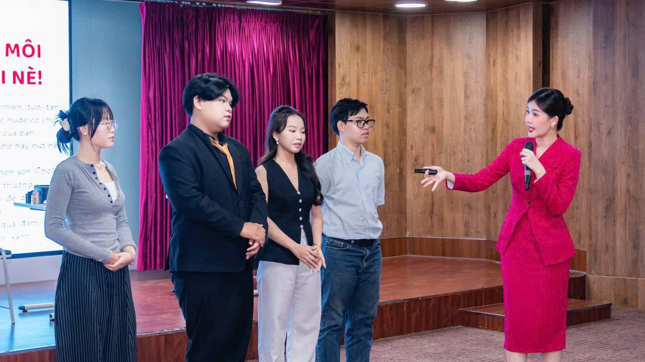 Bien plus qu'un transmetteur de connaissances