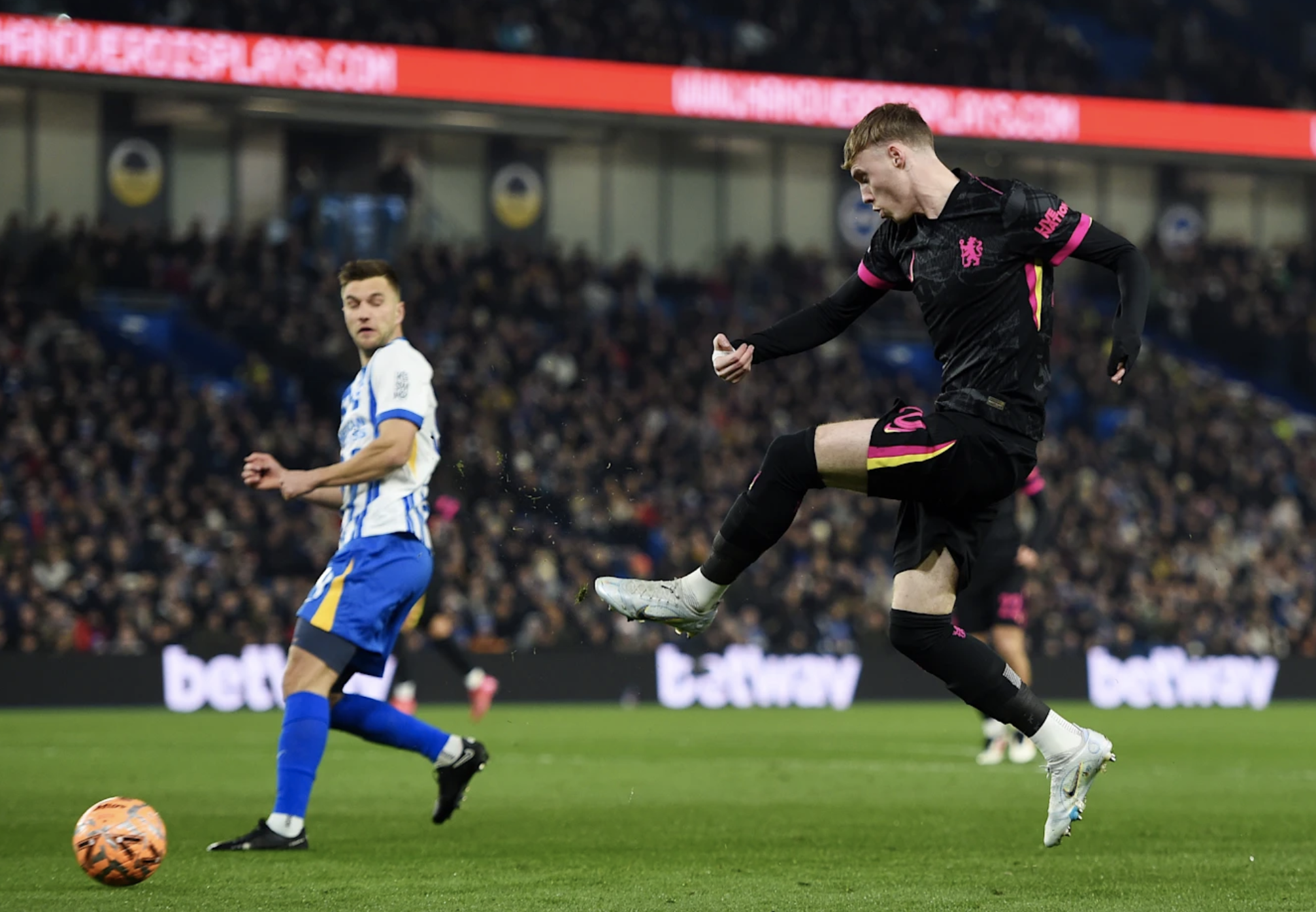 Chelsea thua sốc Brighton, dừng bước sớm FA Cup