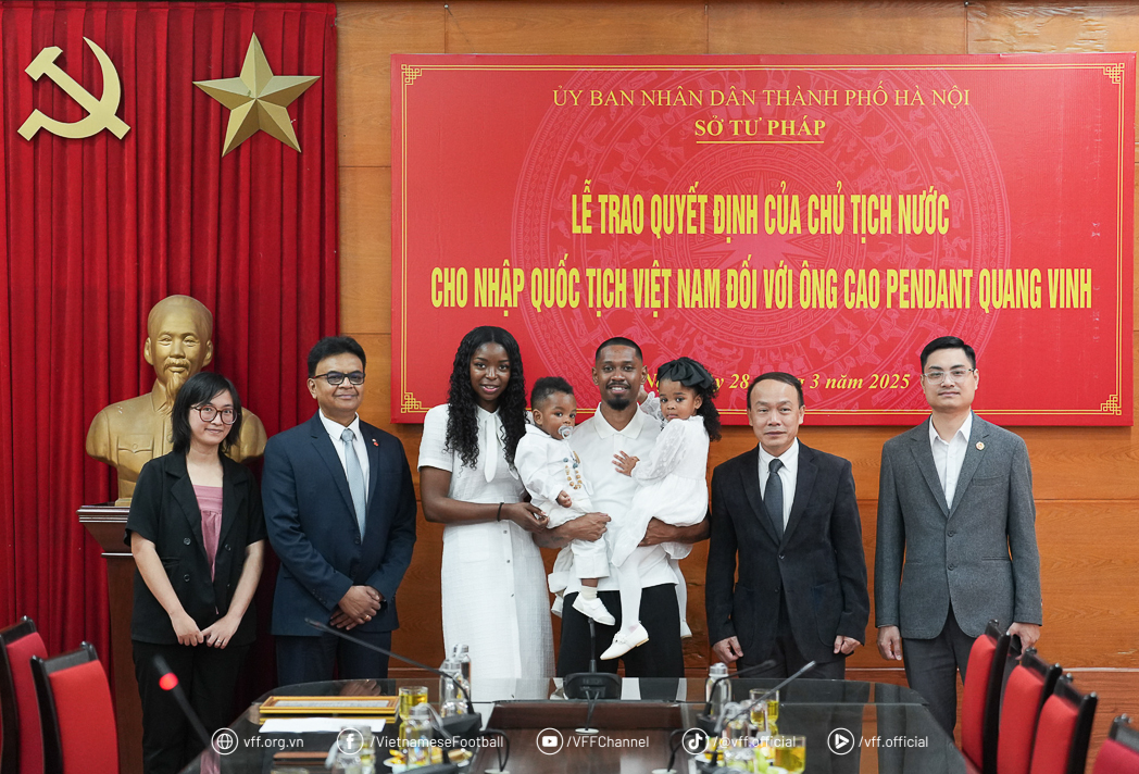 Overseas Vietnamese player Cao Pendant Quang Vinh officially becomes Vietnamese citizen