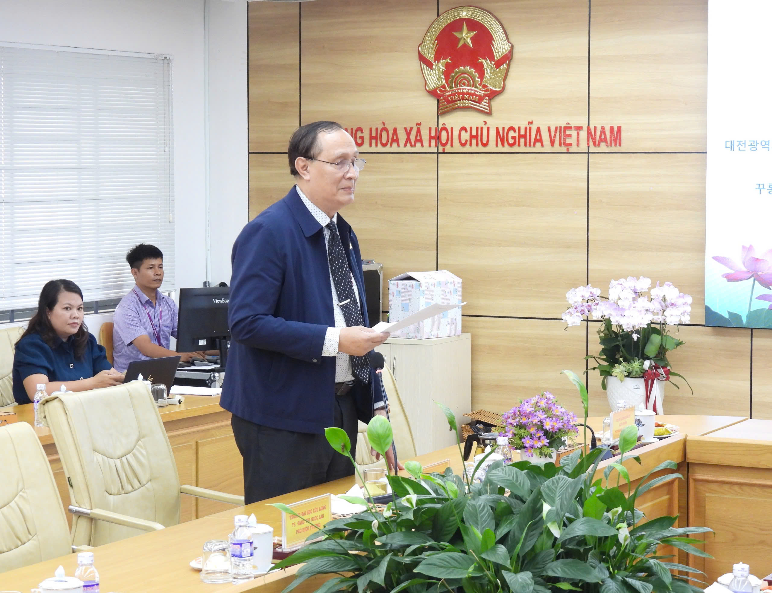 Cuu Long University works with city leaders in Korea