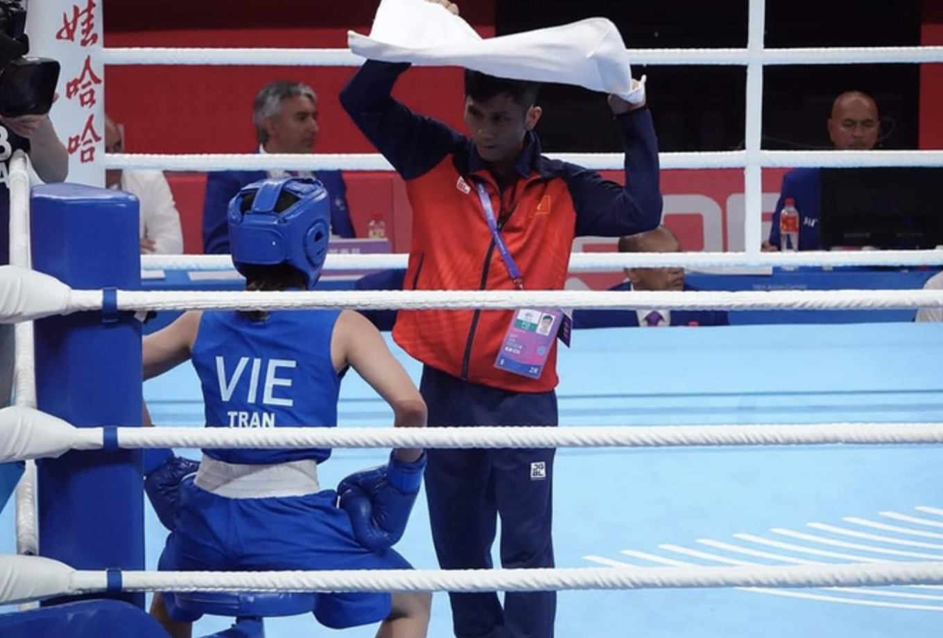 Vietnamese boxing team wins two Asian junior women's championships.
