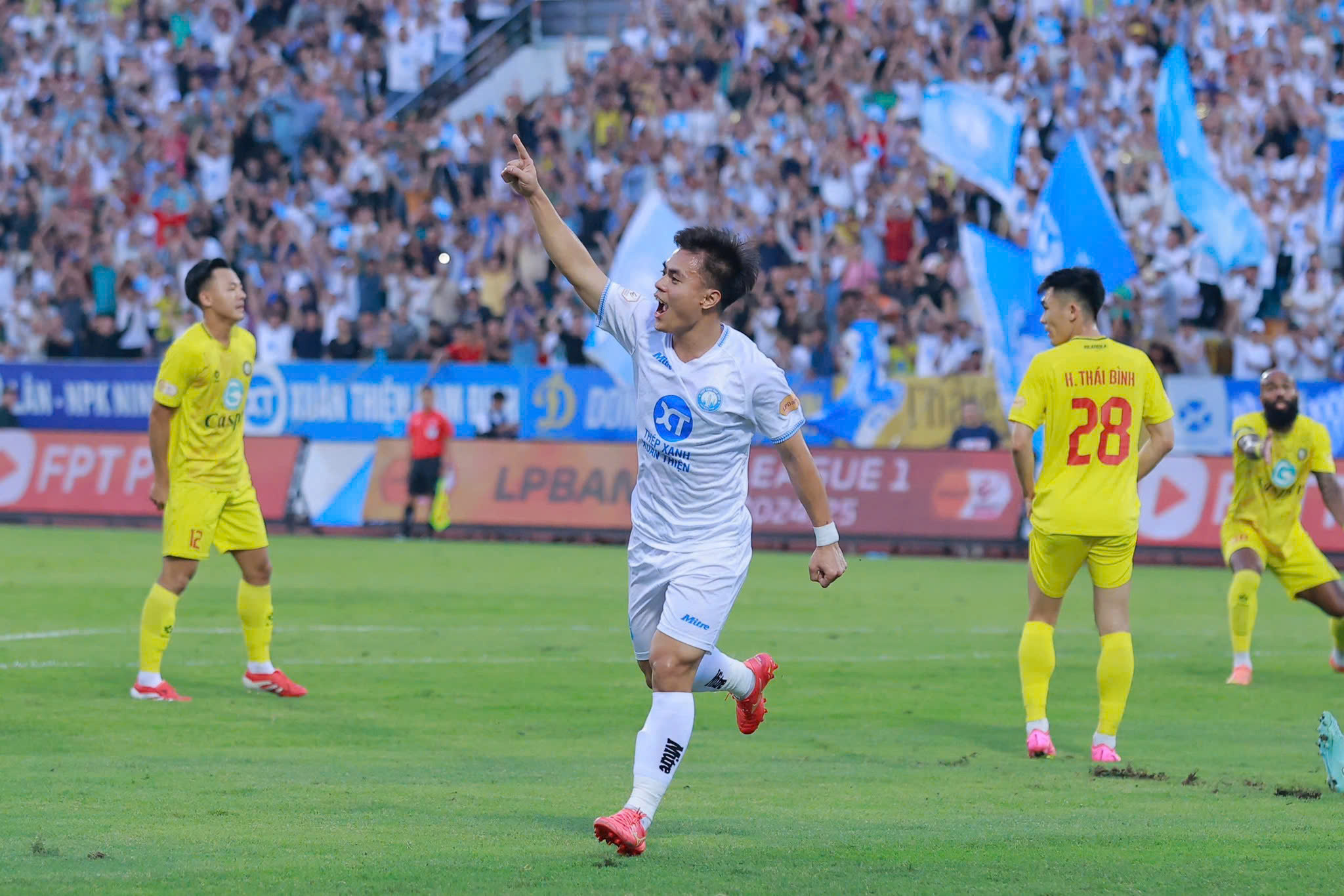 V-League: CLB Nam Định có thể đăng quang sớm