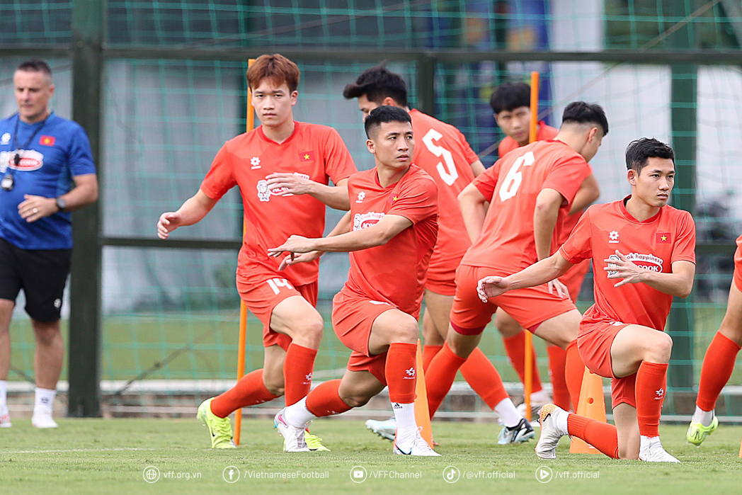 Which channel will broadcast the Vietnam vs. Malaysia match?