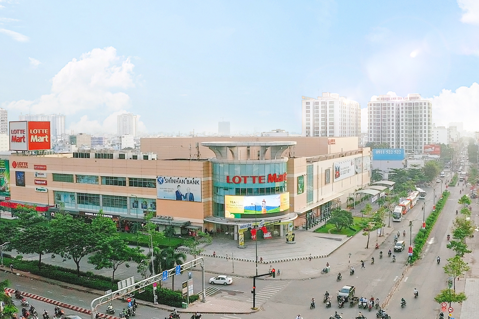 LOTTE Mart tăng thời gian mở cửa phục vụ khách hàng trong dịp hè