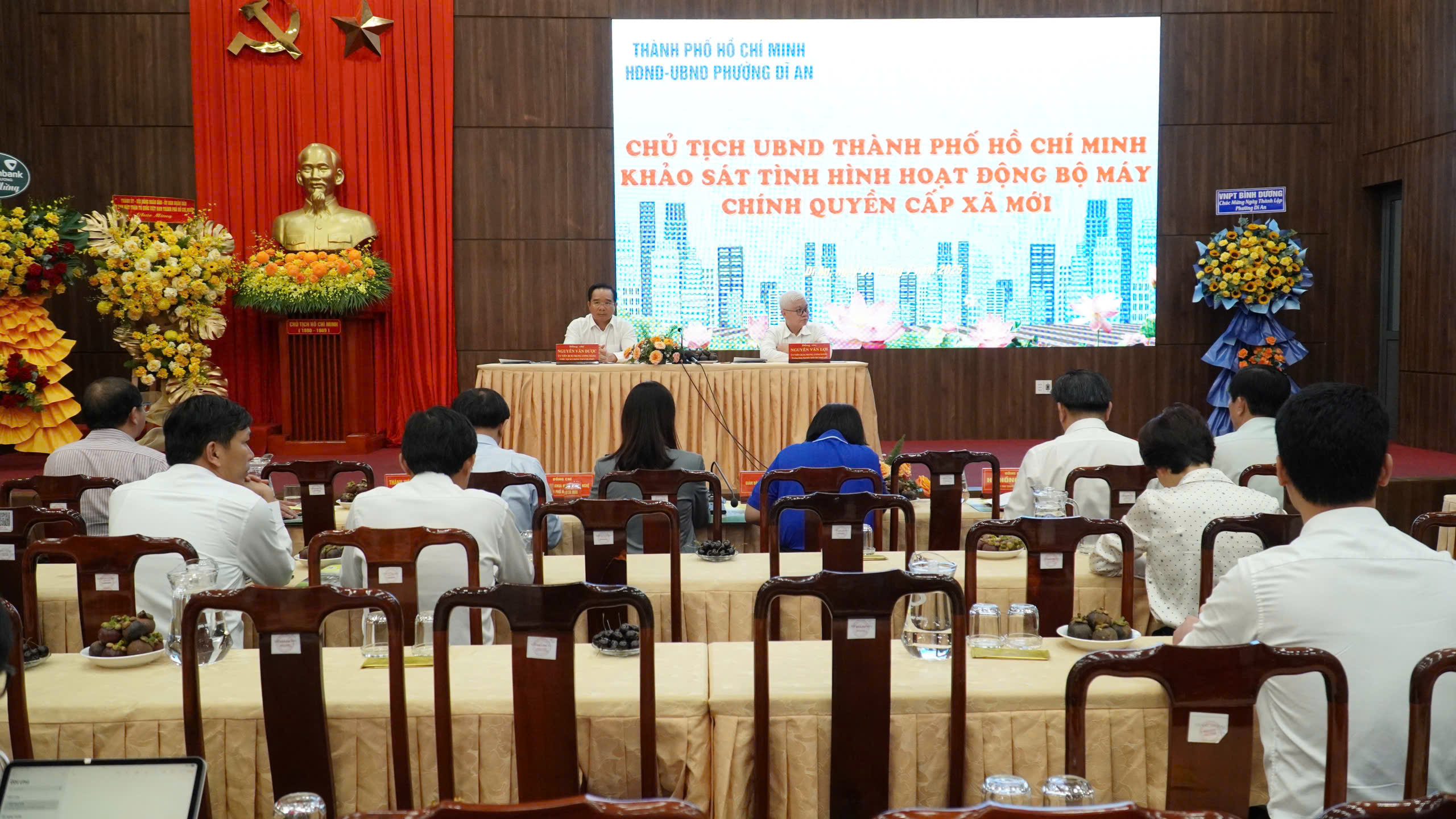 Hình ảnh Chủ tịch UBND TP HCM Nguyễn Văn Được khảo sát tại phường Dĩ An