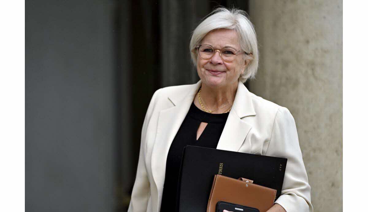 Ghế thủ tướng Pháp quá "nóng", ai sẽ là người tiếp nhận?