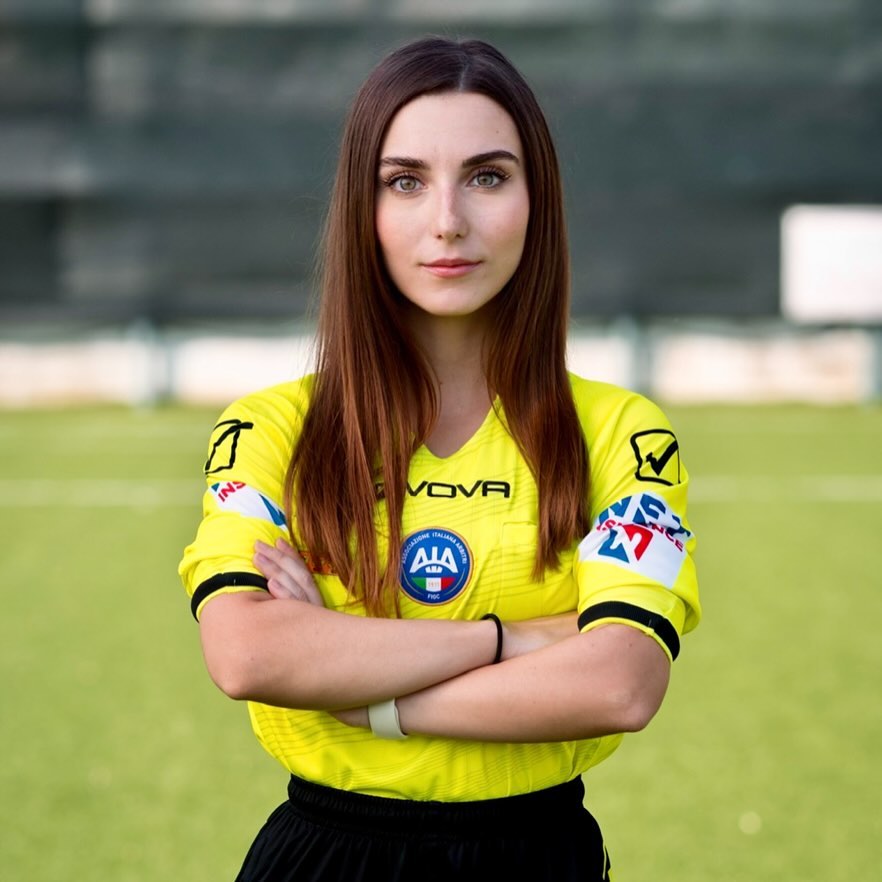 The 23-year-old female referee has suddenly become a sensation in the ...