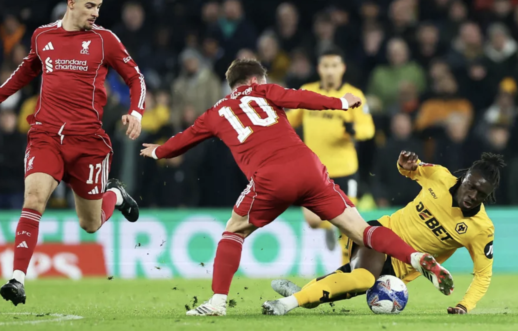 Đòi nợ thành công Wolverhampton, Liverpool bùng nổ vào tứ kết FA Cup