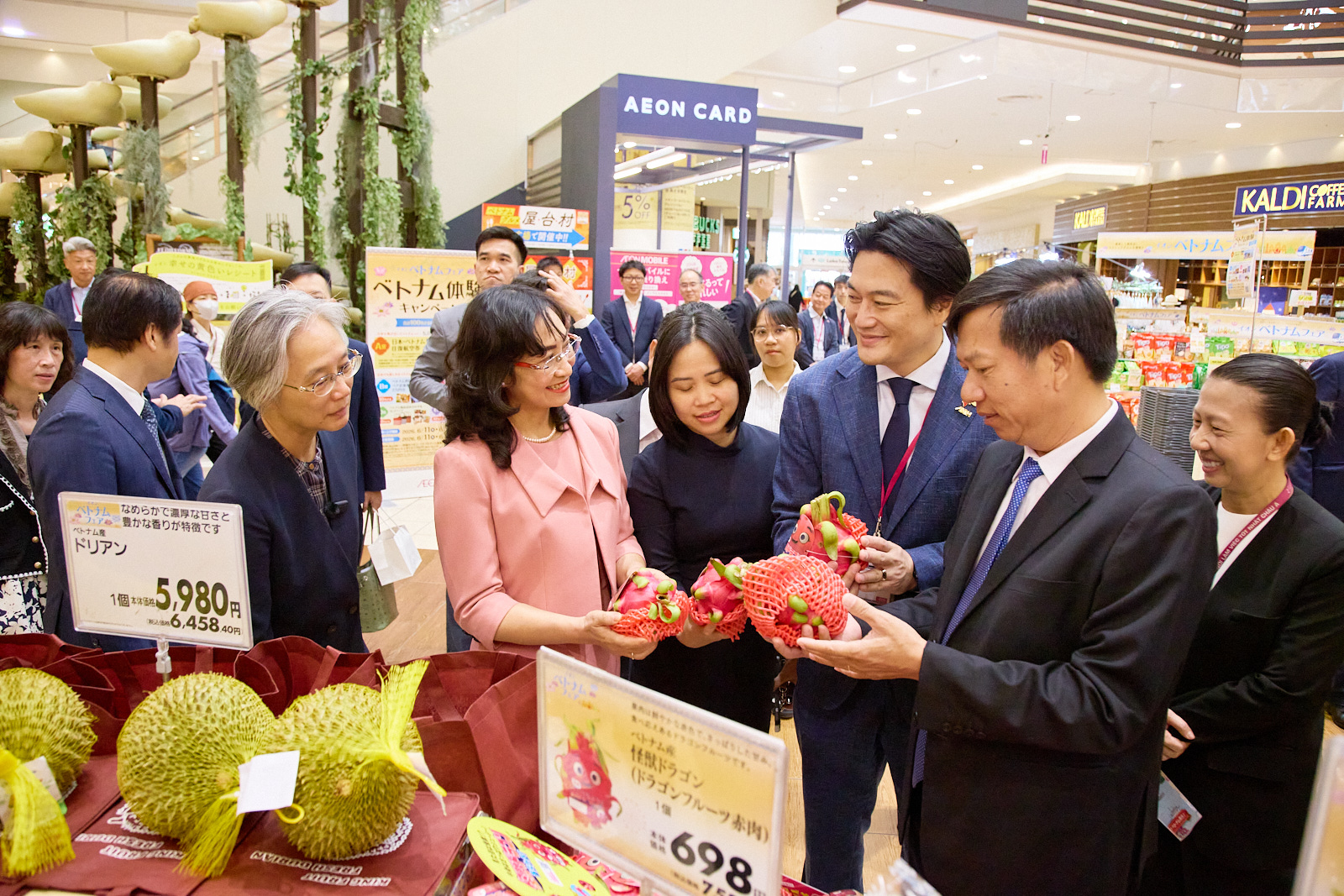 Dấu ấn 10 năm Tuần hàng Việt Nam tại AEON Nhật Bản