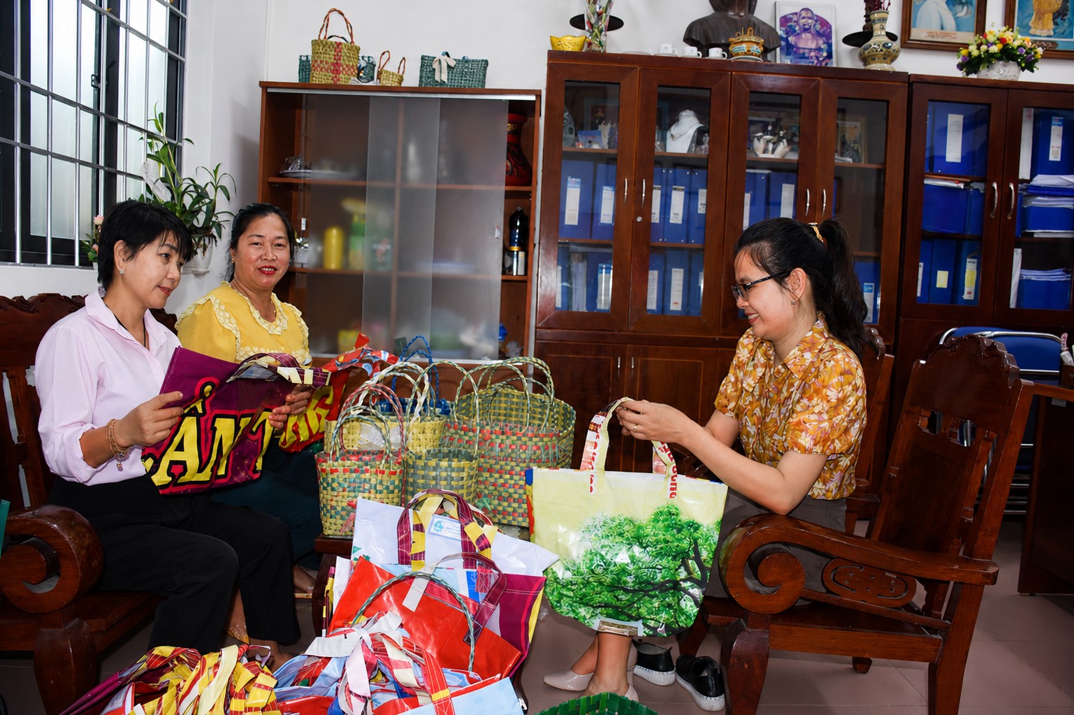 "Hồi sinh" những tấm pano bỏ đi