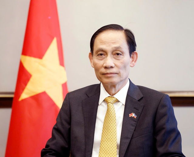Vietnam signs 71 agreements with three ASEAN nations