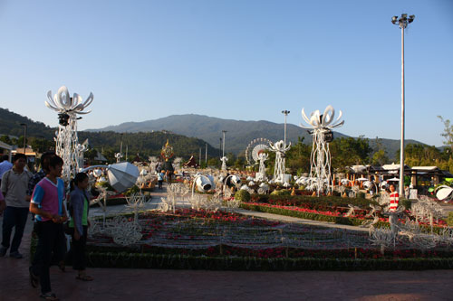 Sắc hoa rực rỡ ở Ratchaphruek