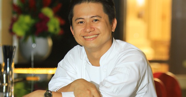 Ông Hew Wai Seng đảm nhận bếp phó điều hành bếp hoa nhà hàng Dynasty