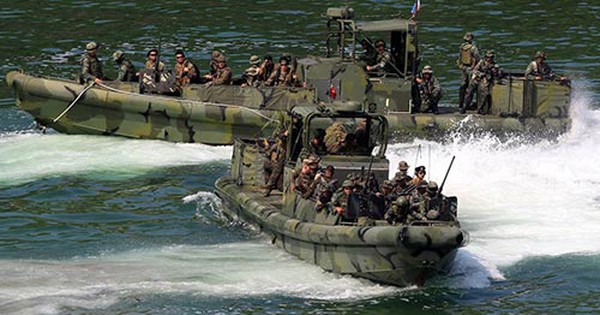 Philippines dang tay đón Mỹ