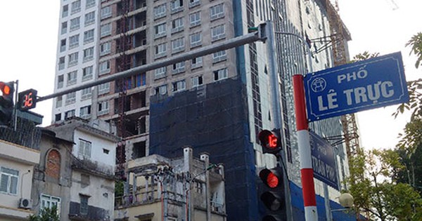 Xin dừng nhà 8B Lê Trực cưỡng chế vì sợ… sập nhà