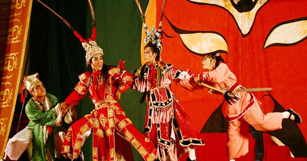 TP HCM: Đưa hát bội vào đường sách