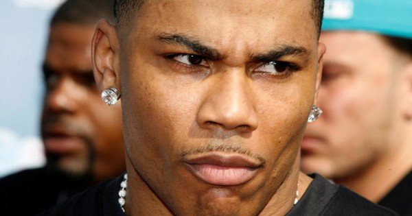 Rapper đoạt Grammy bị bắt vì cáo buộc hiếp dâm