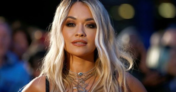 Rita Ora xin lỗi, nộp phạt hơn 300 triệu đồng vì mở tiệc giữa dịch
