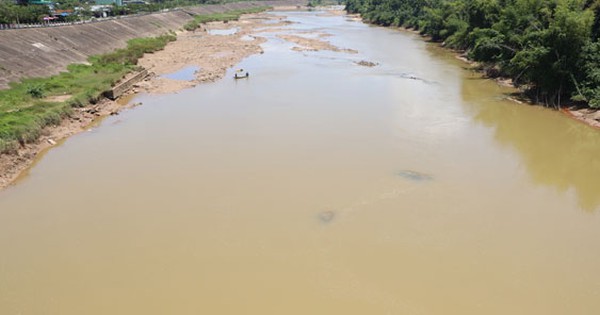 Phải giải cứu sông Tiên