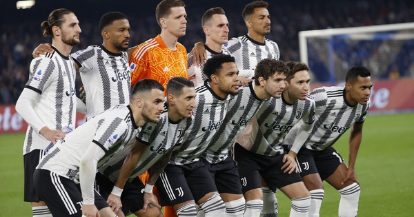 Juventus bị trừ 15 điểm, rơi xuống vị trí thứ 10 Serie A