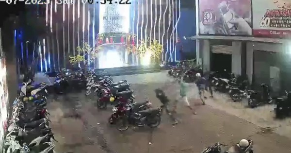 Chém nhau kinh hoàng trước quán bar ở Bình Dương: Đã bắt những đối ...