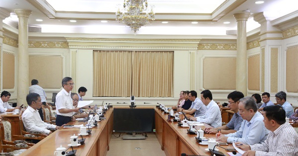 EVN làm việc với UBND TP HCM về tình hình cung cấp điện