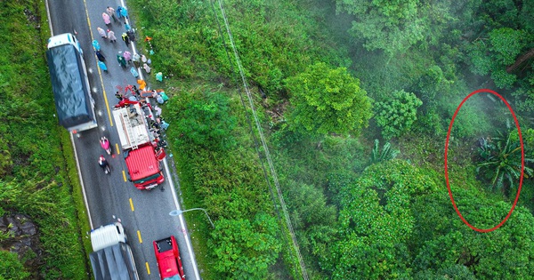 Ô tô rơi vực đèo Bảo Lộc, 2 người thương vong