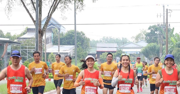 10.000 vận động viên tham gia Giải Marathon Đất Sen hồng