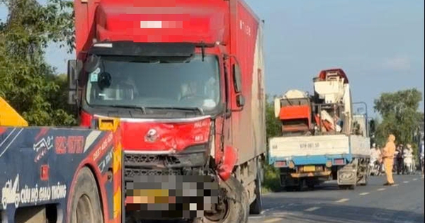 Hiện trường vụ tai nạn giao thông nghiêm trọng ở Long An