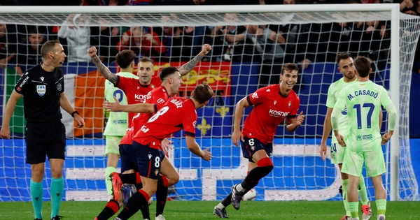 Osasuna hạ gục Barcelona, choáng váng La Liga