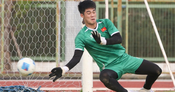 Thủ môn Trần Trung Kiên: Tôi muốn giữ sạch lưới trước U22 Philippines