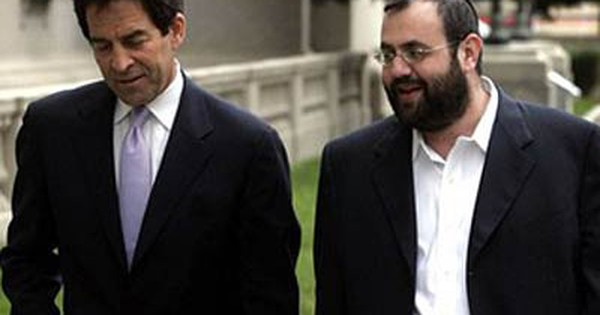 Phận “chim mồi” của Solomon Dwek