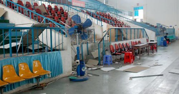 Sập trần Nhà thi đấu đa năng Tây Ninh