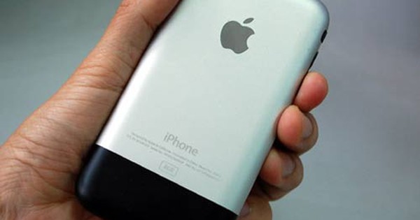 iPhone 2G sẽ không còn được cung cấp linh kiện
